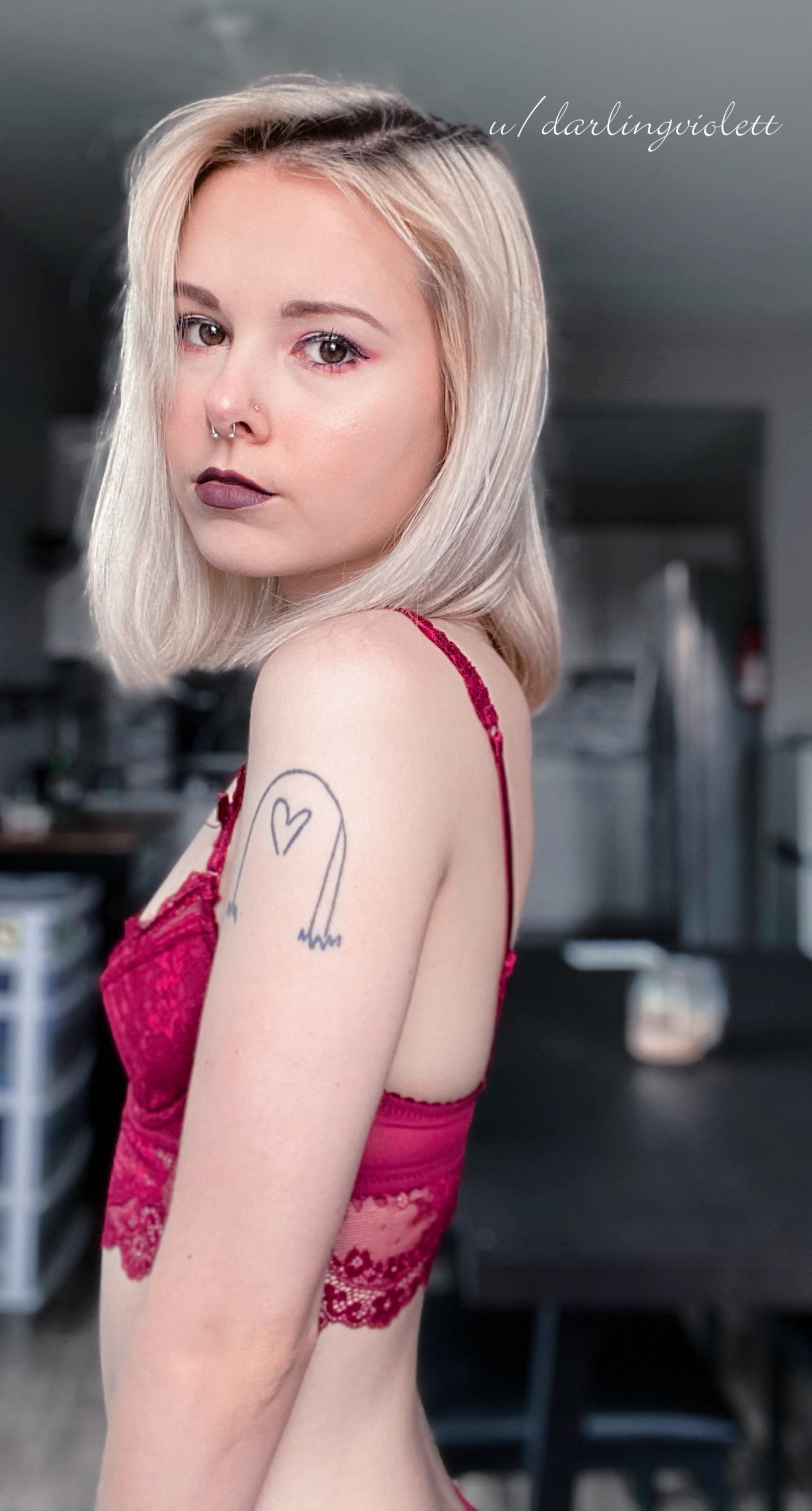 tiny tit goddess | Scrolller