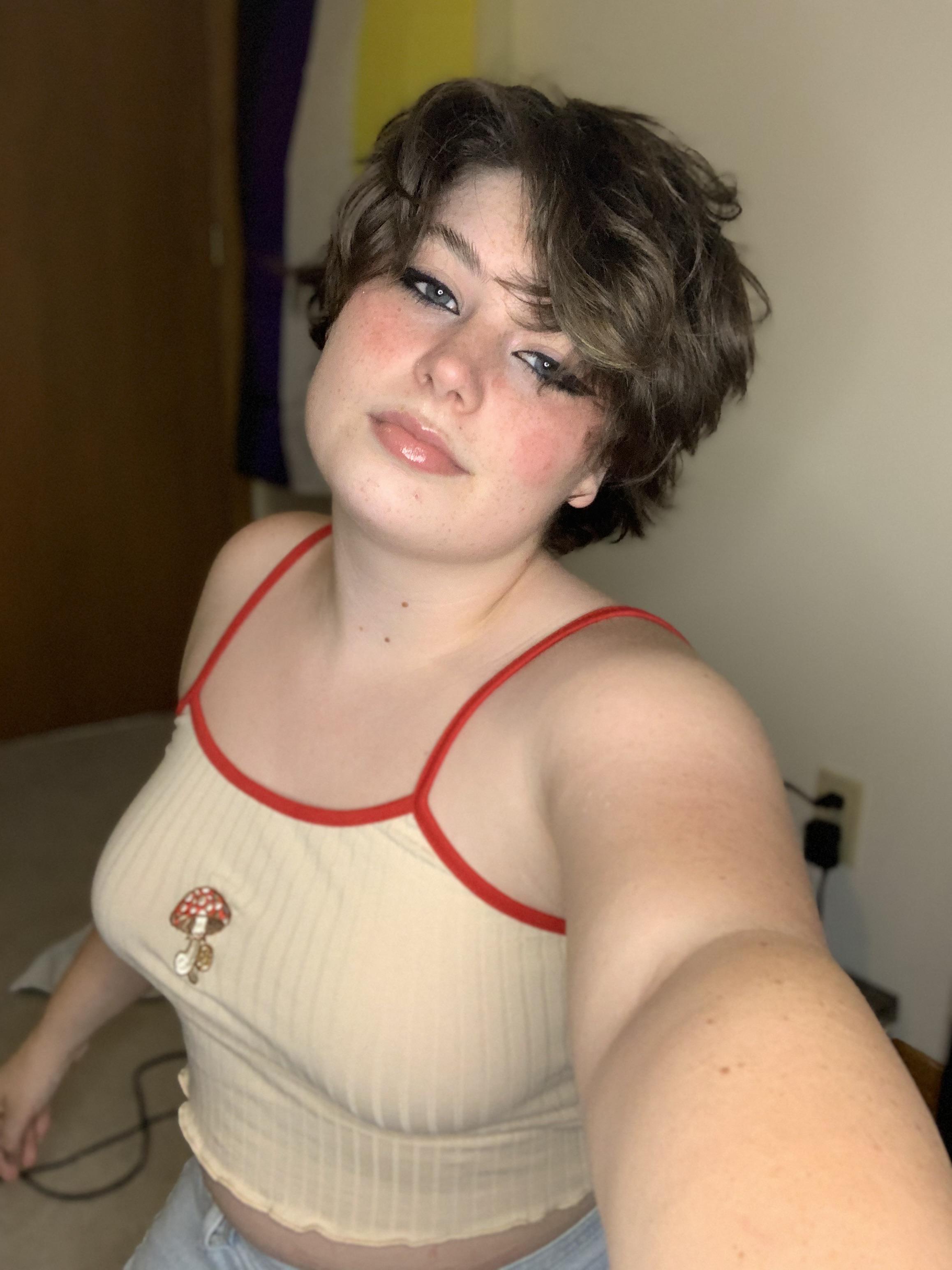 Matching my shirt | Scrolller