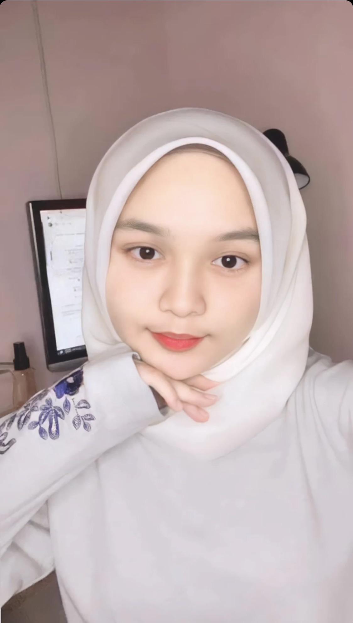 Material pagi ni | Scrolller