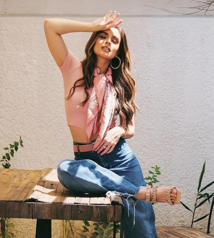 Max Collins | Scrolller