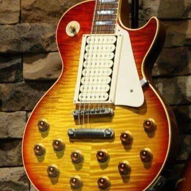 MAXIMUM TOAN | Scrolller