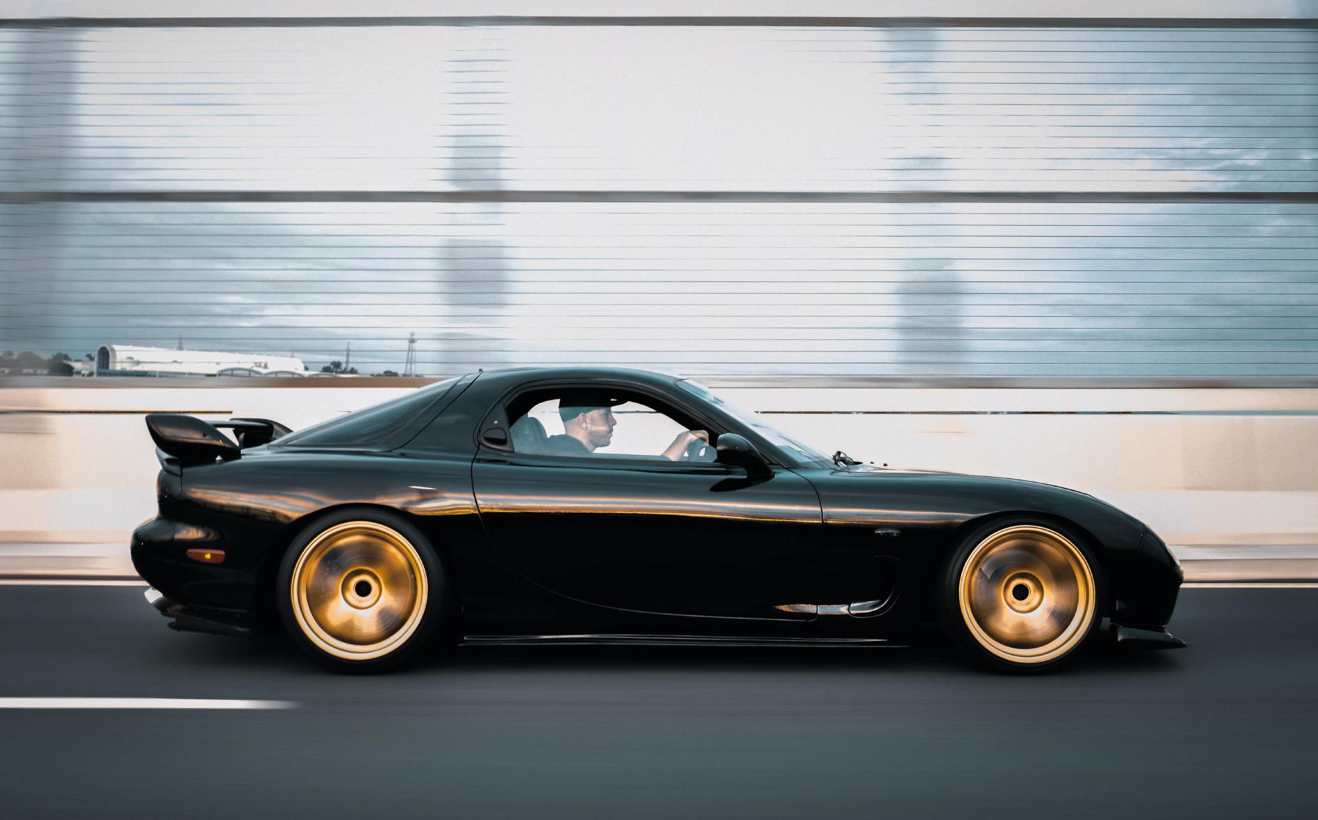 Mazda FD RX-7 | Scrolller