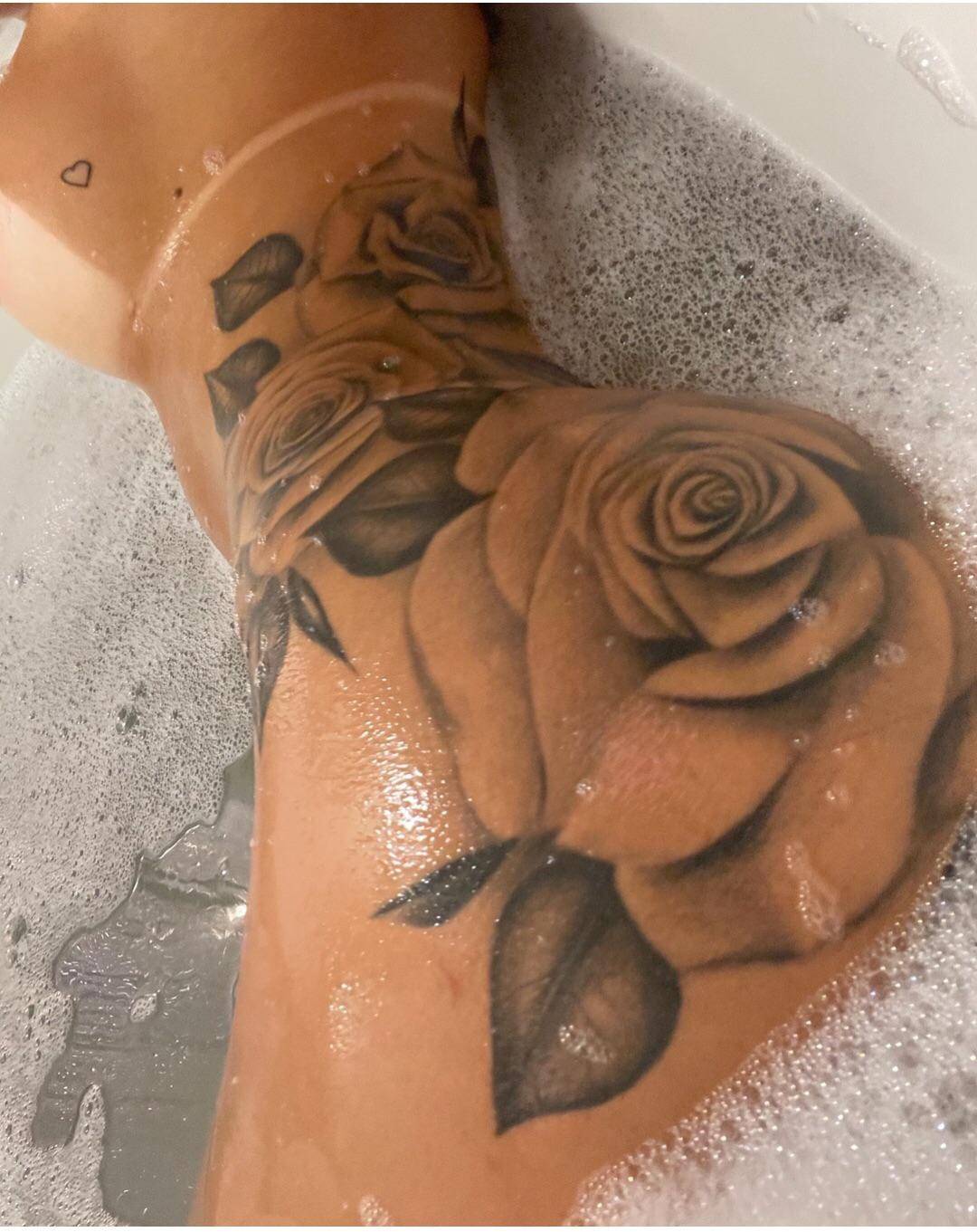 MC Mirella | Scrolller