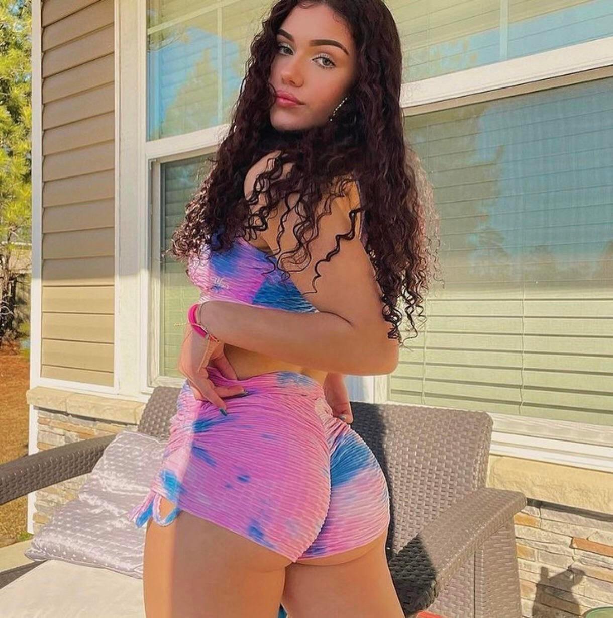 McKenzie Valdez is so fine who wants to jerk to her with me | Scrolller