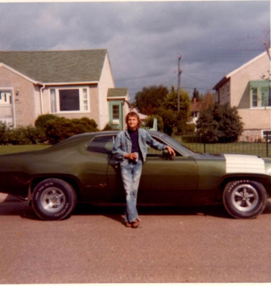 Me and my ‘72 Roadrunner 47 years ago! | Scrolller