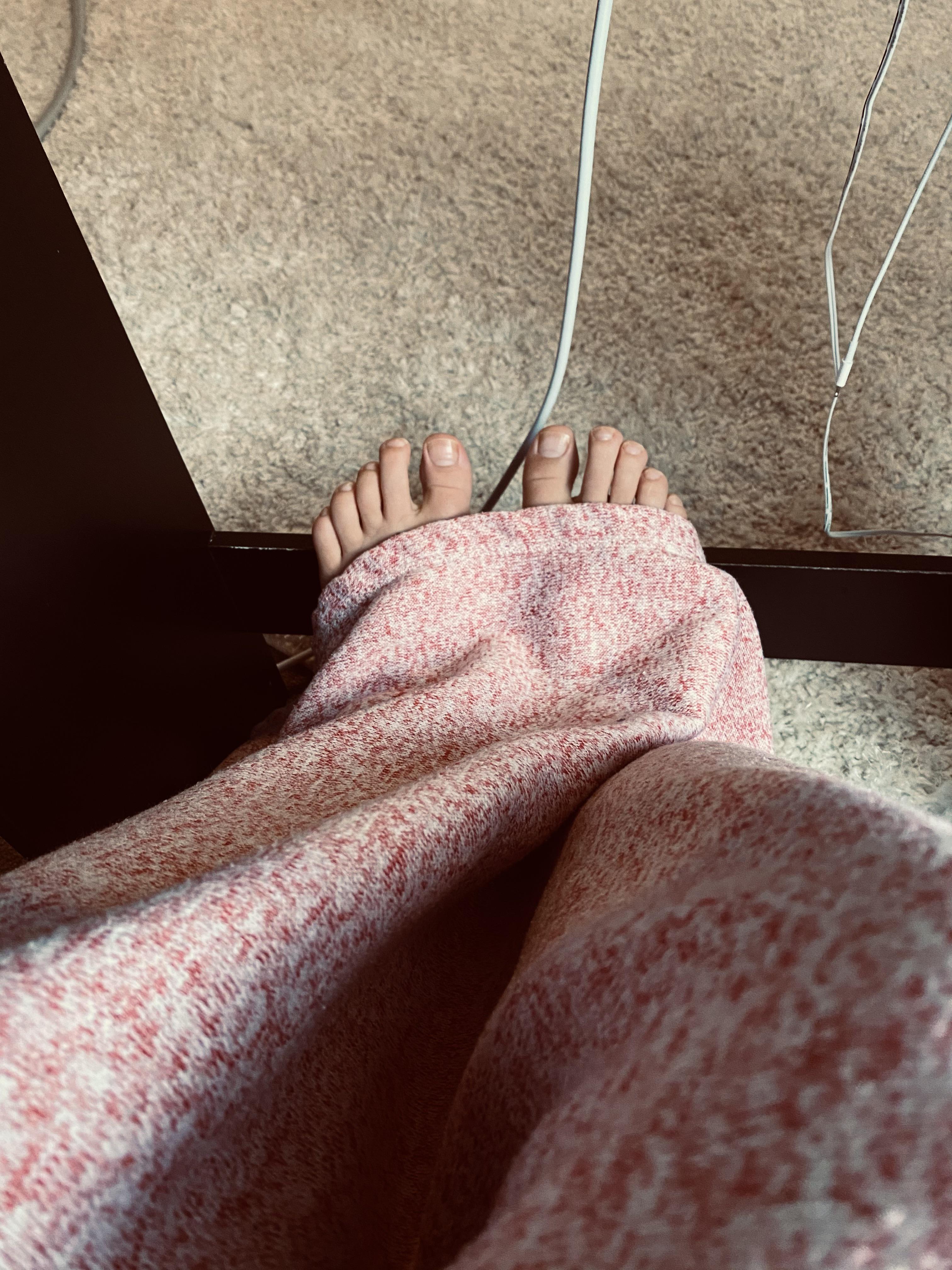 Me not like my natty toes....What color should i use next!?!? | Scrolller