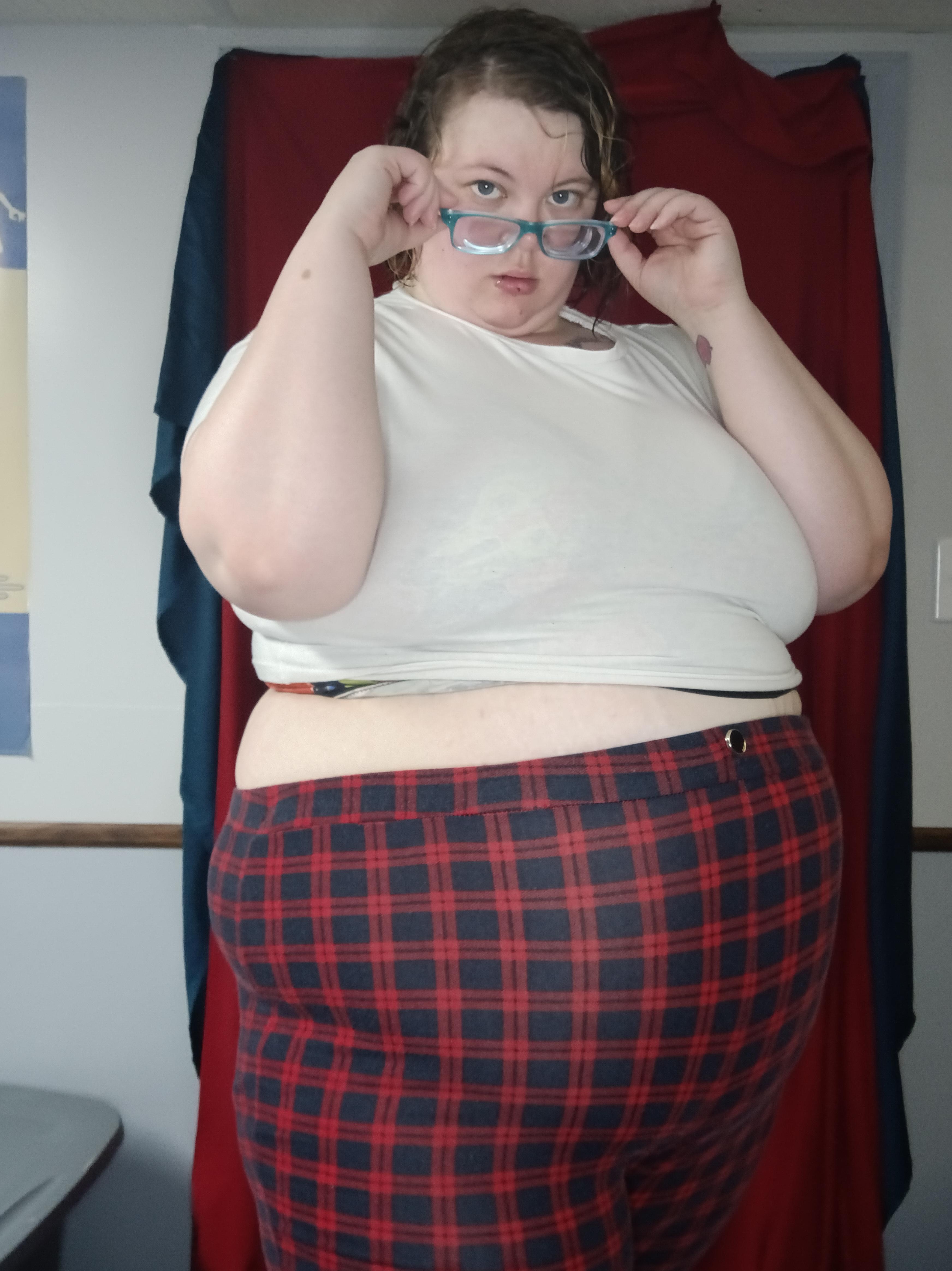 Can I be your cute little enby slut? | Scrolller