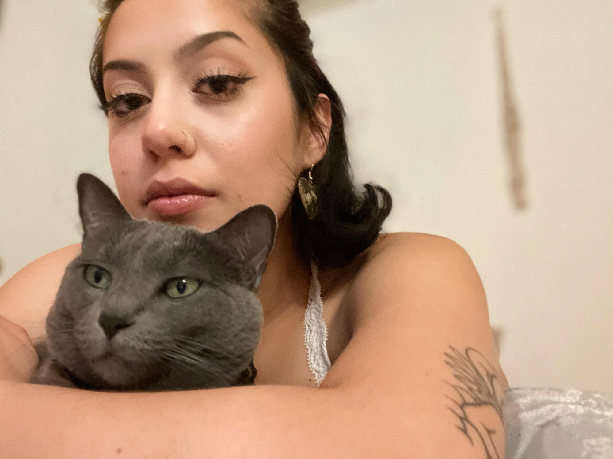 Mean mugging. Always. | Scrolller