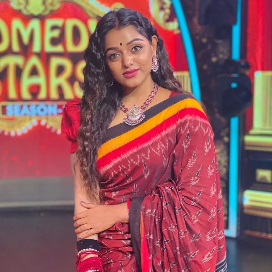 Meera Scrolller