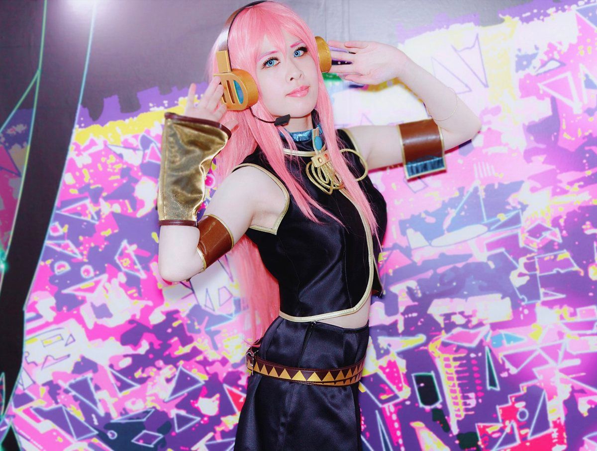 Megurine Luka by Kisaki | Scrolller