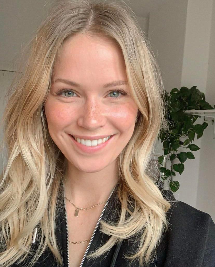 Melanie Kroll [irtr] | Scrolller