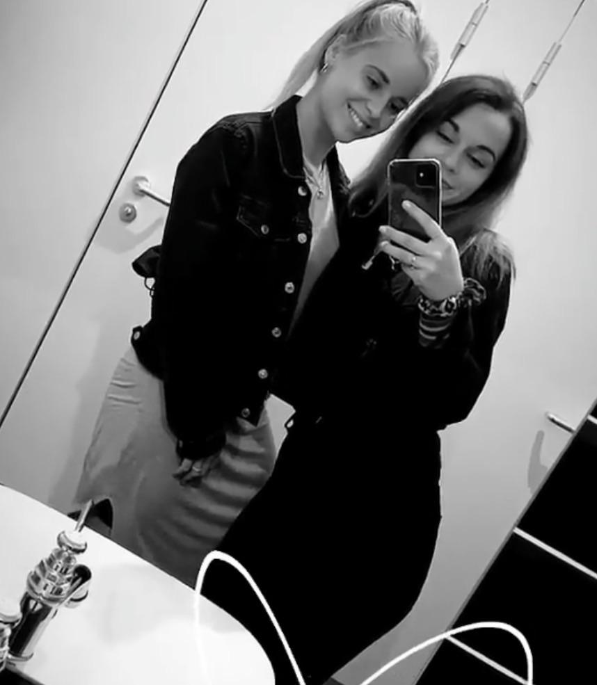 Melanie or Sharon? | Scrolller