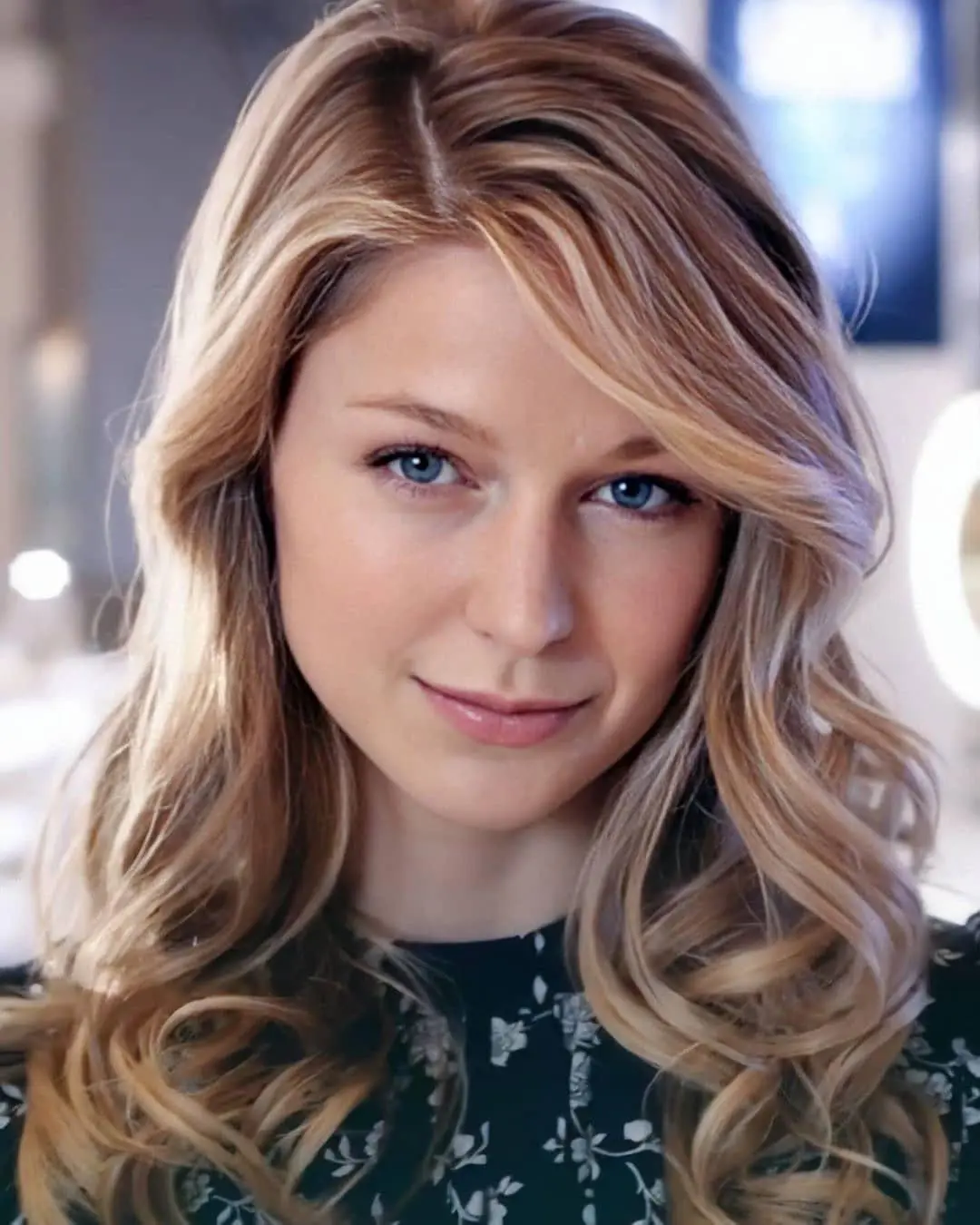 Melissa Benoist Scrolller
