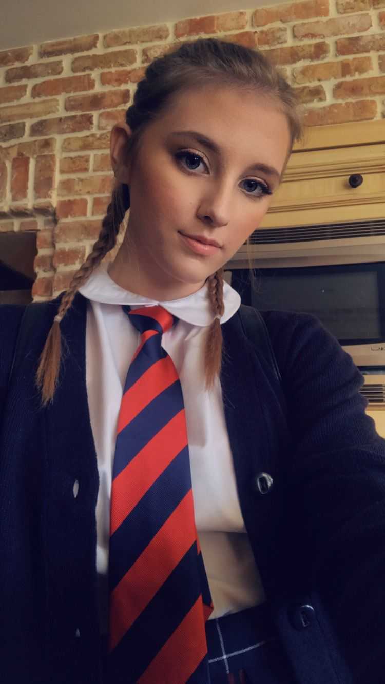 Melody Marks, Star Pupil | Scrolller