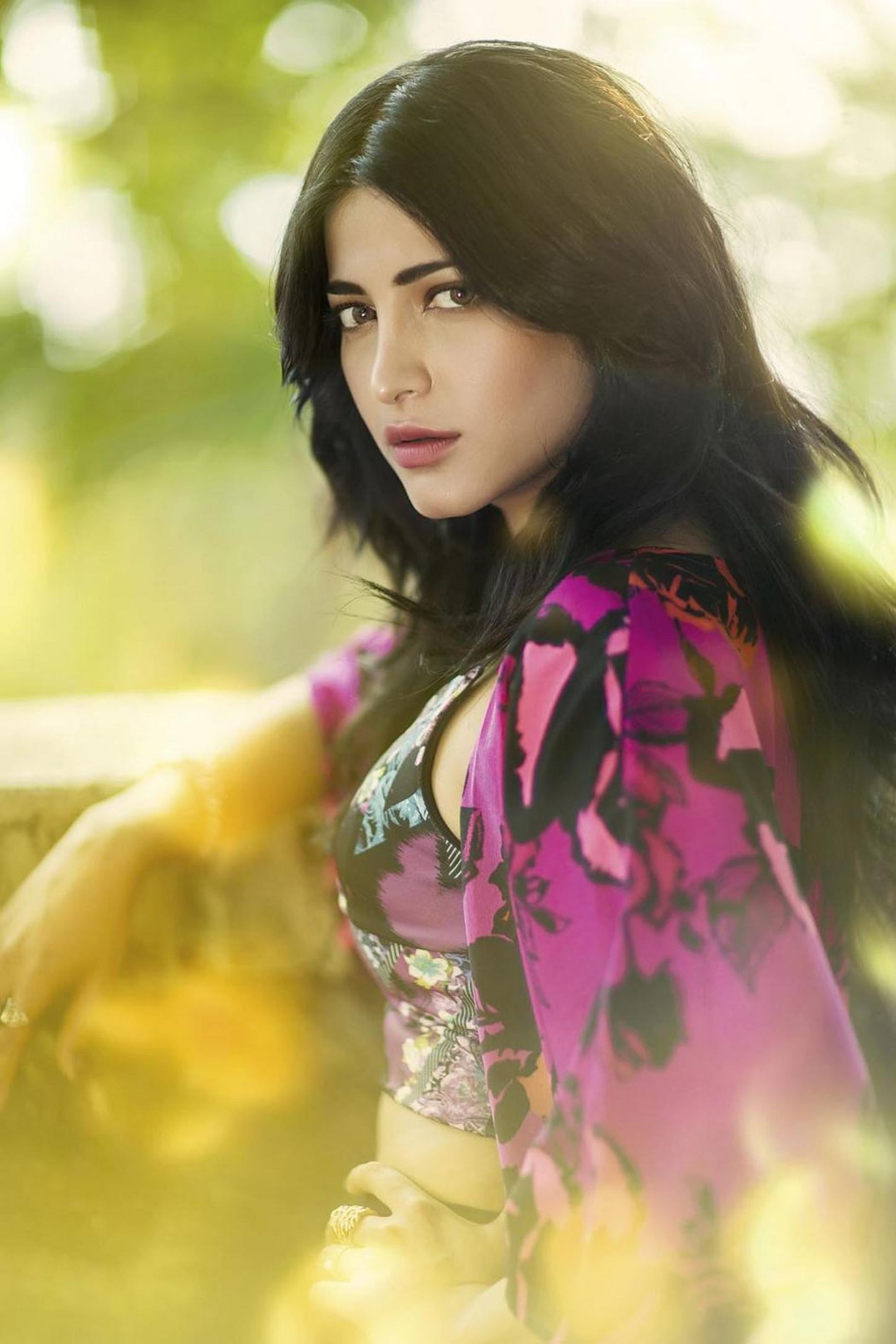 Mesmerizing stare | Scrolller