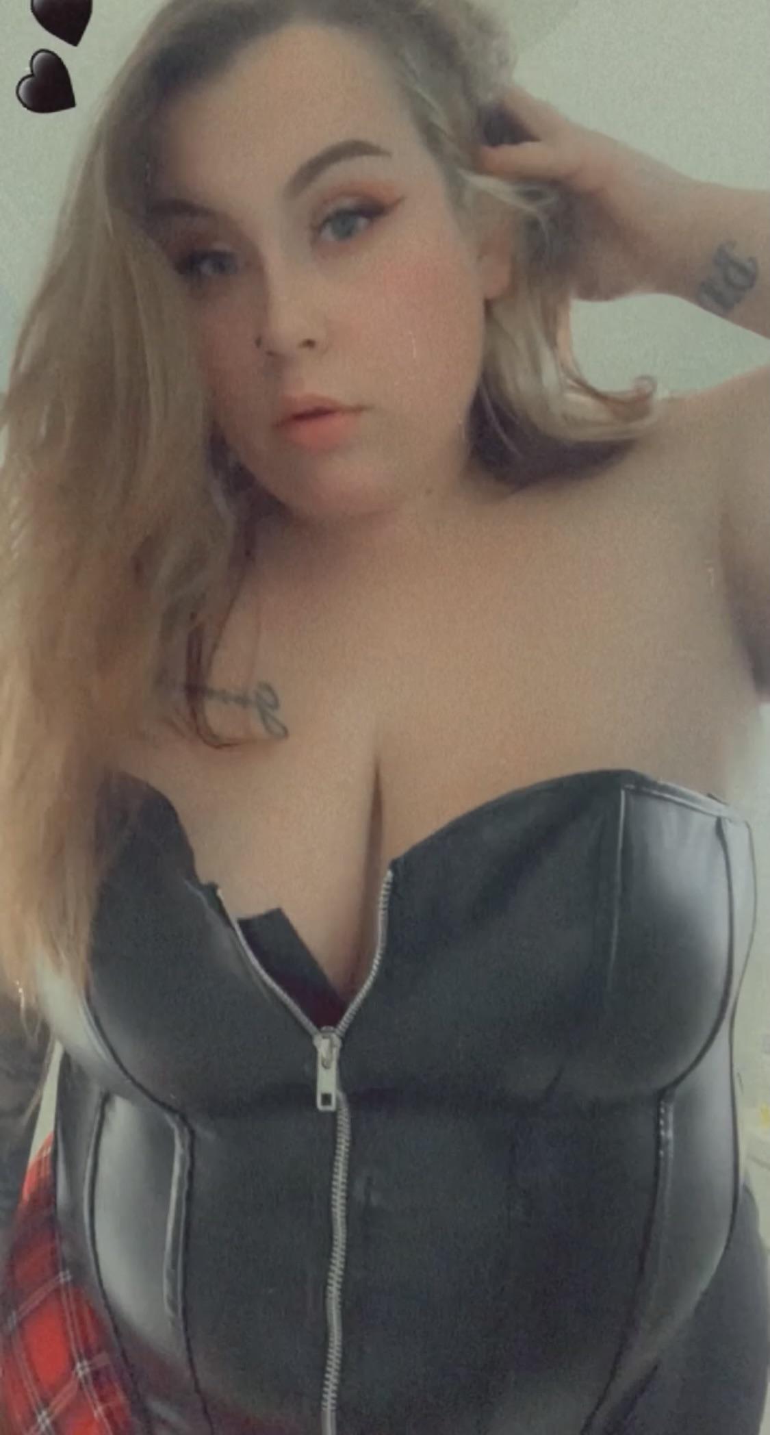Message Me 💋💋💋 Scrolller