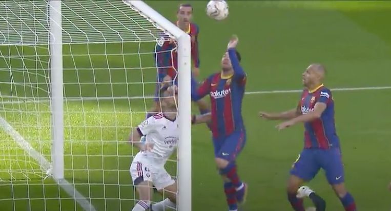 Messi paying tribute to Diego Maradona - 2020 colourised | Scrolller