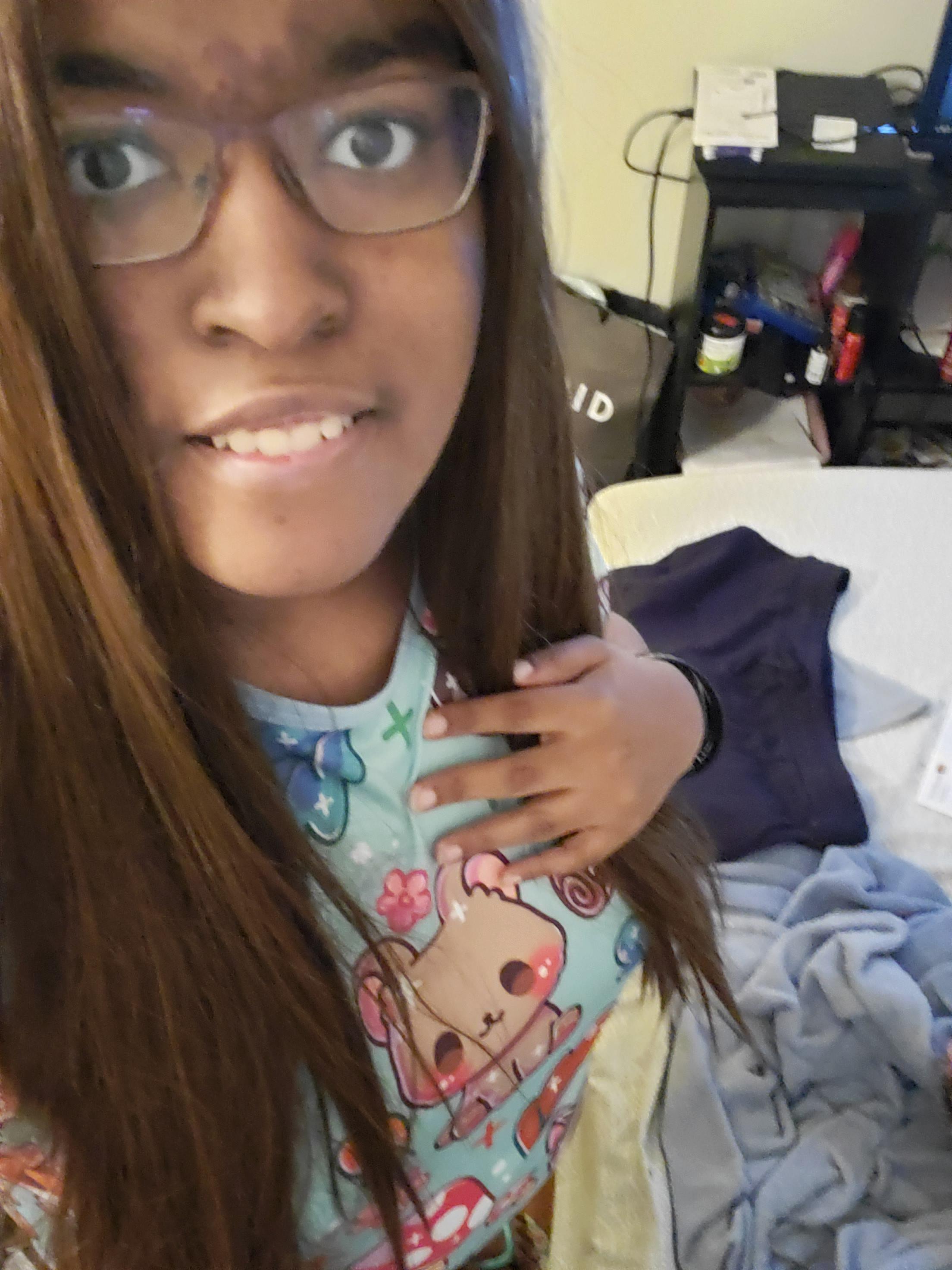 Messy room but new onesie | Scrolller