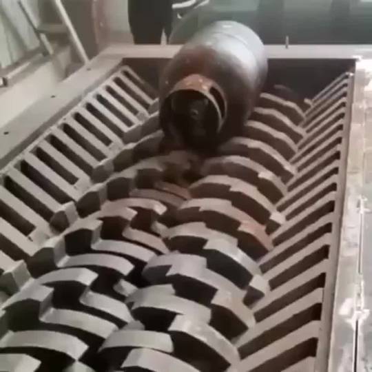 Metal Cannister [gif] | Scrolller