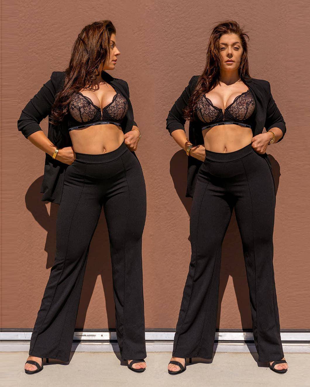 Mia Sands | Scrolller