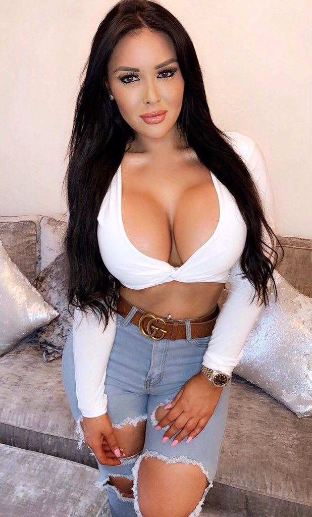 Mia Yasmin | Scrolller