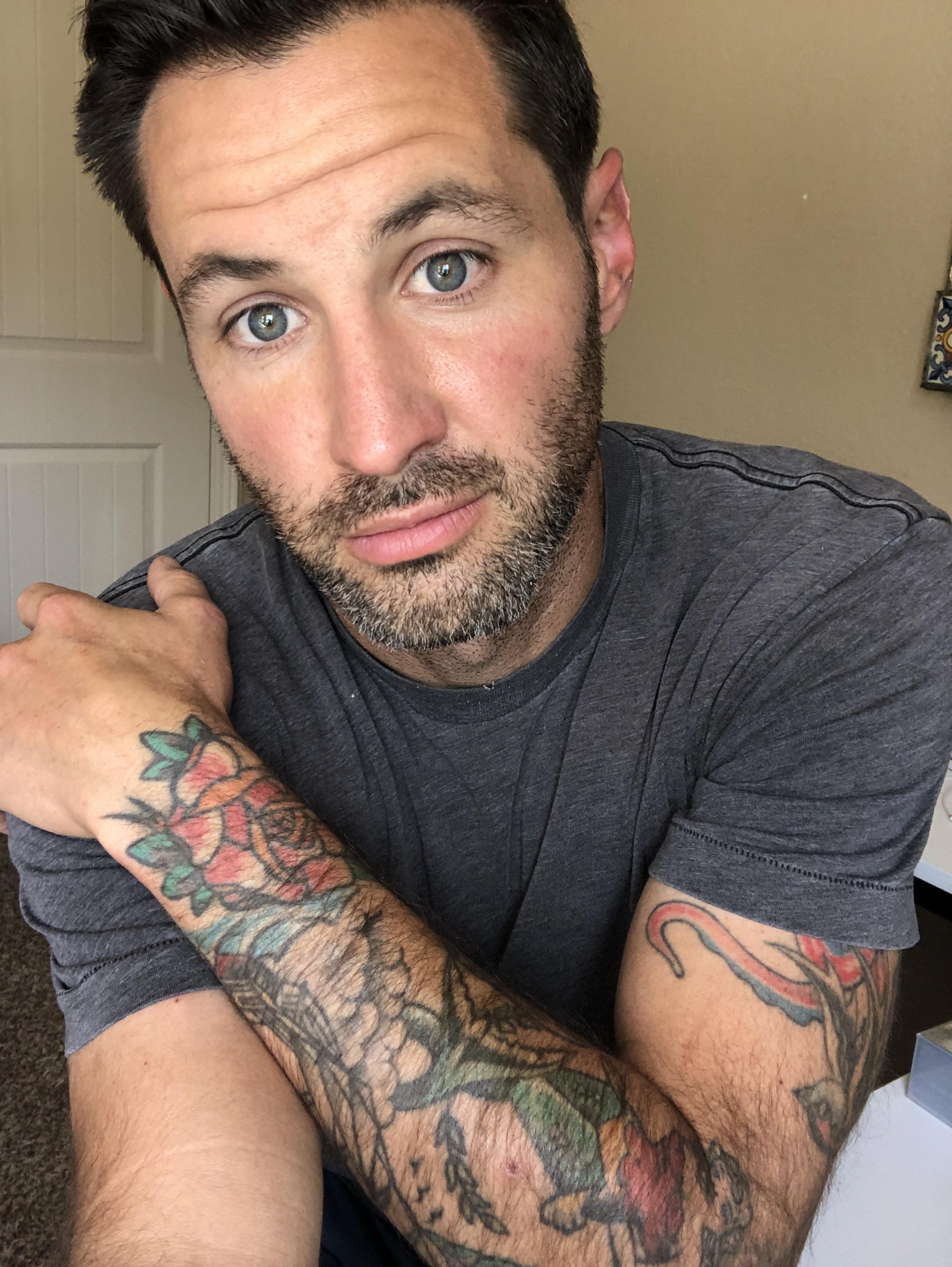 Mid 30s newer dad here. Do I qualify as a DILF? | Scrolller