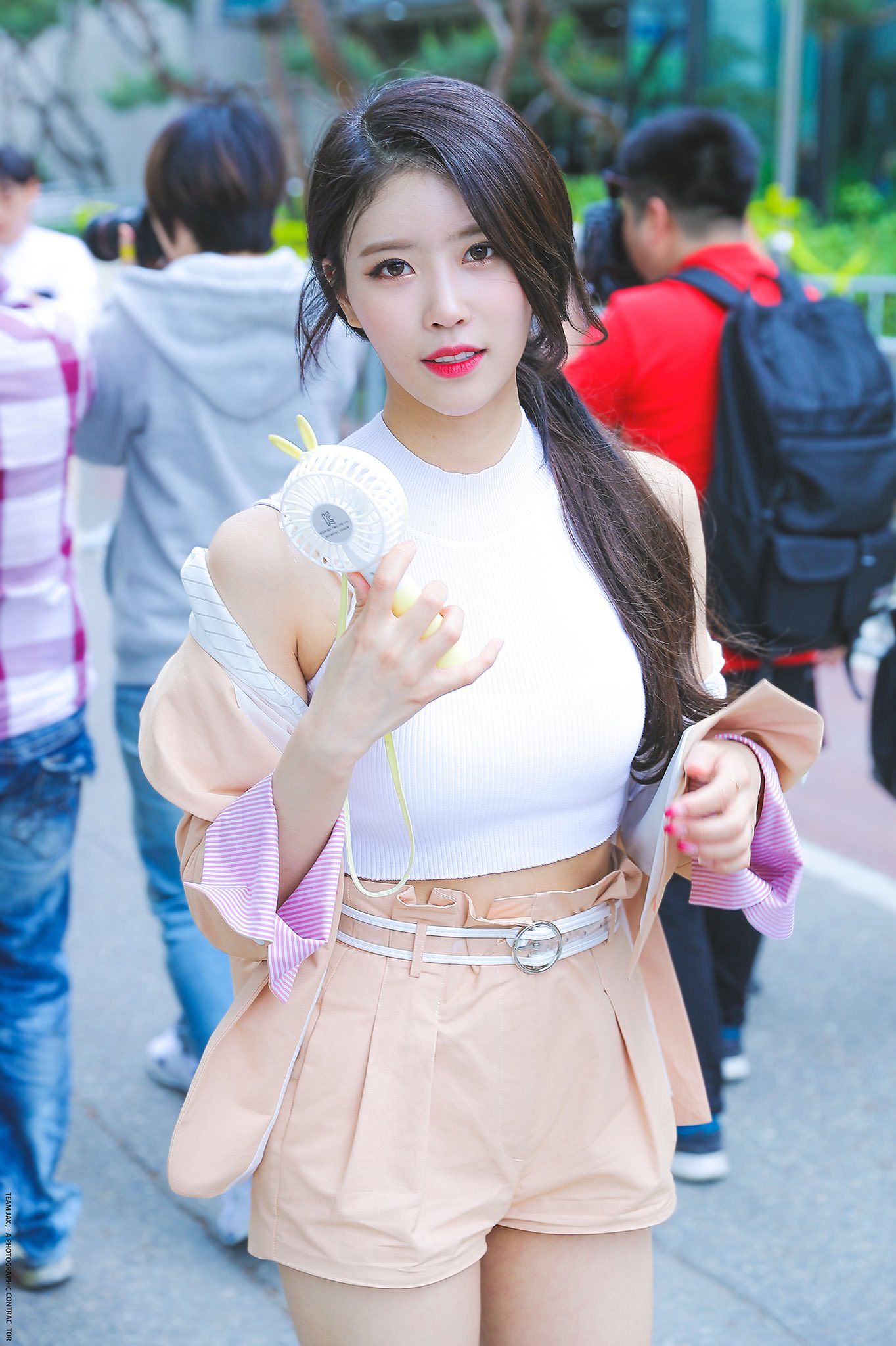 Mijoo | Scrolller