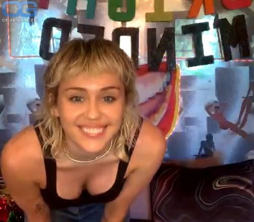 Miley Cyrus | Scrolller