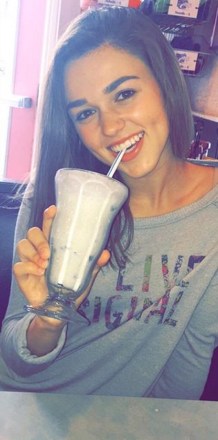 Milkshake. | Scrolller