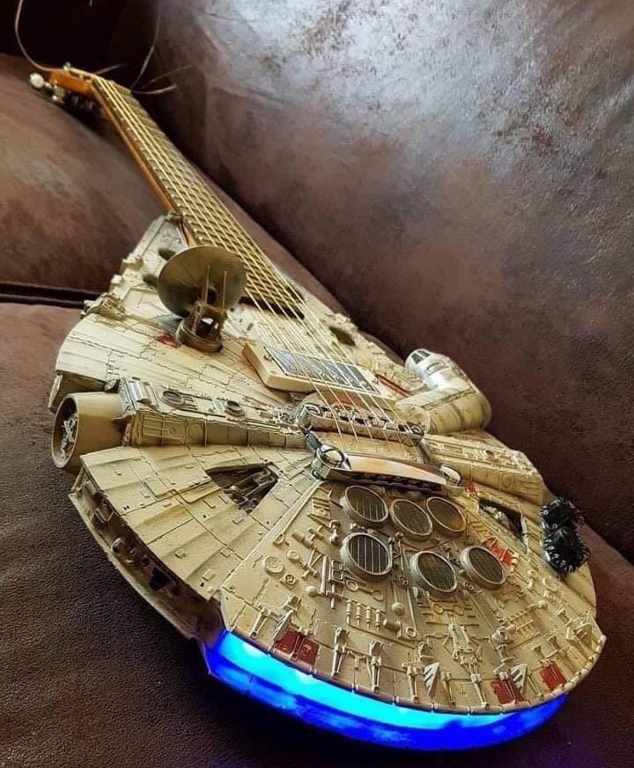 Millennium Falcon Les Paul | Scrolller