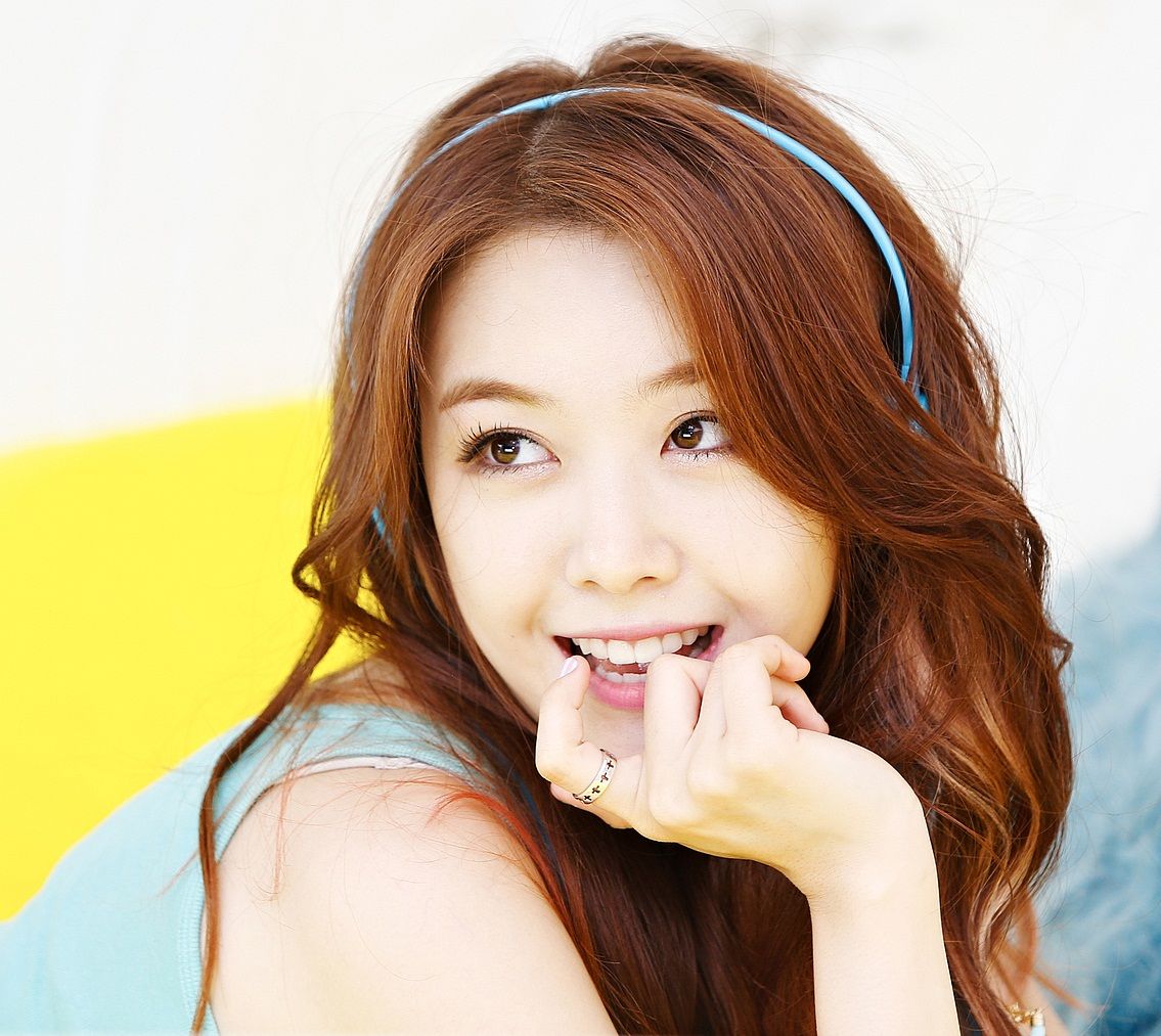 Minah | Scrolller