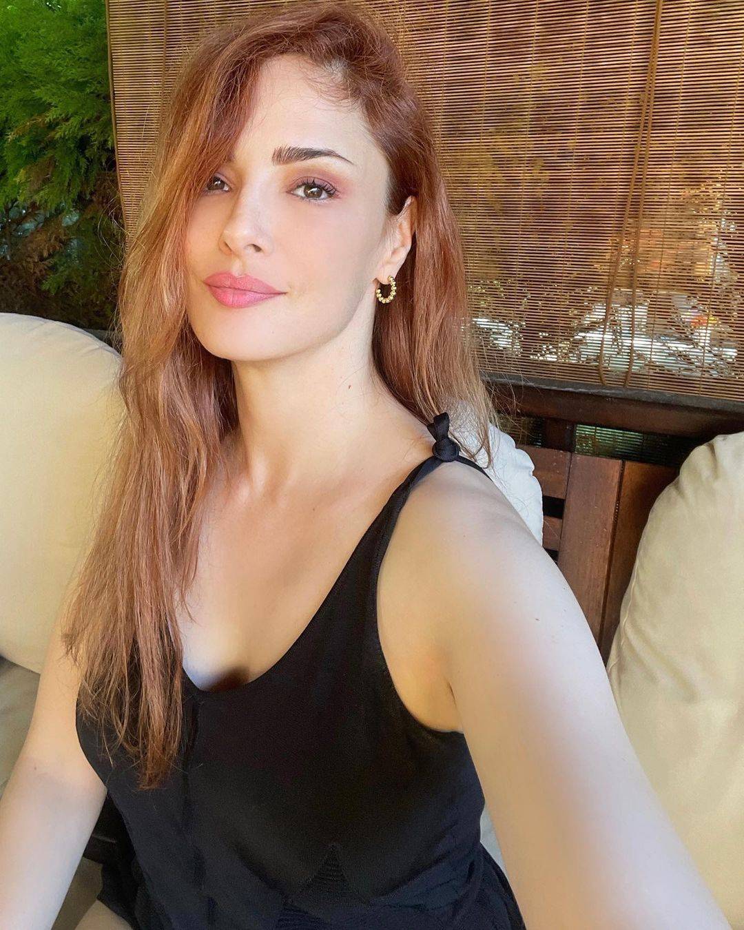 Mine Tugay | Scrolller