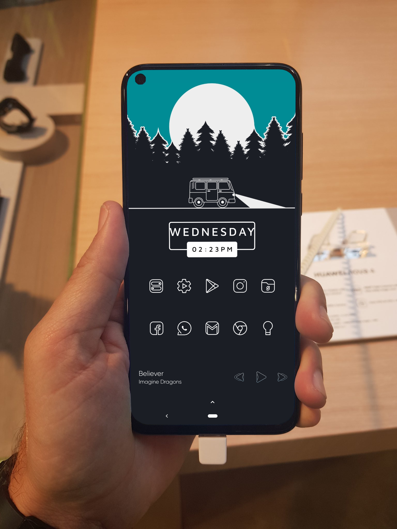 minimal van | Android Setup | Scrolller