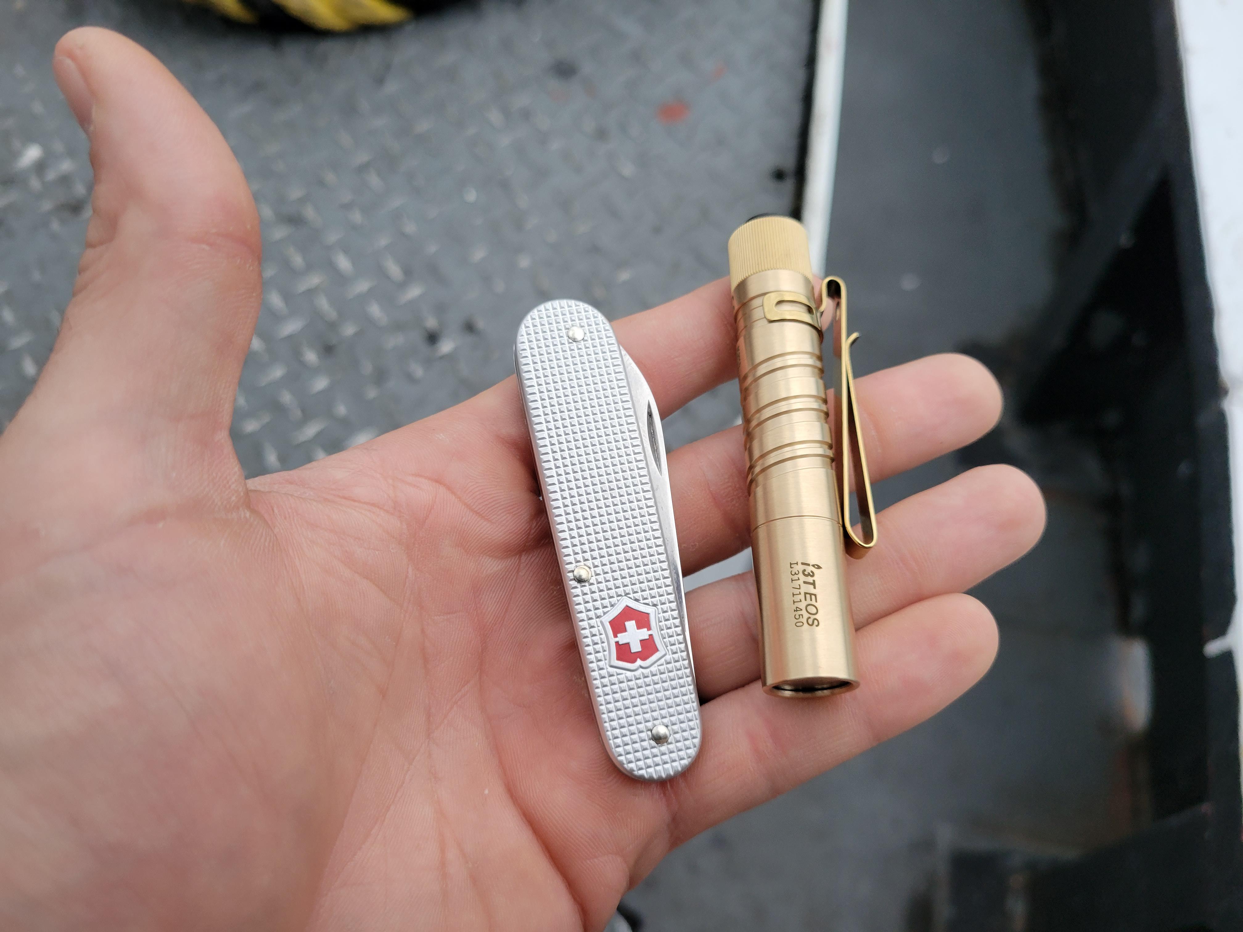 Minimalist carry today. Sak bantam and brass olight i3t | Scrolller