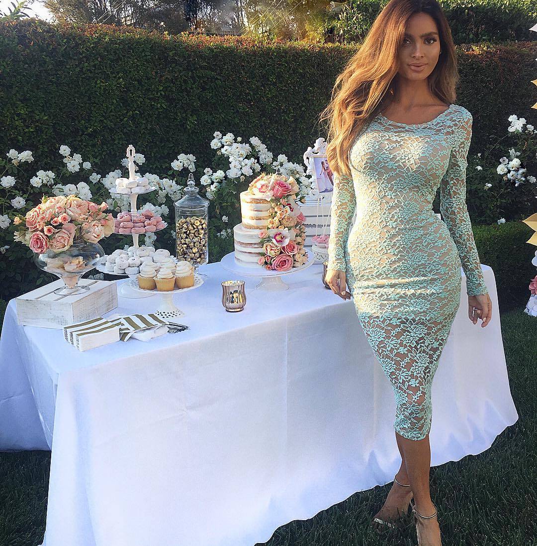 Mint Lace | Scrolller