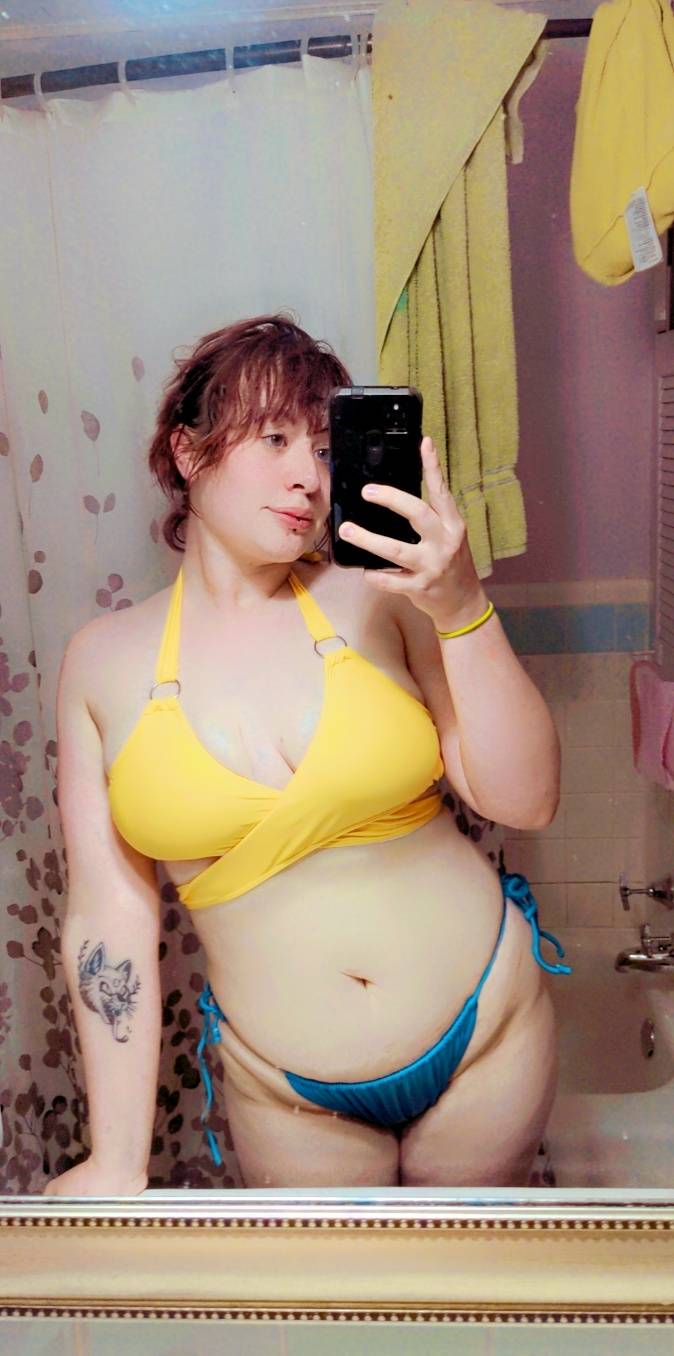 Mismatched Bikini, Mom Style | Scrolller