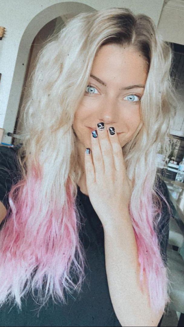 Miss Bliss | Scrolller