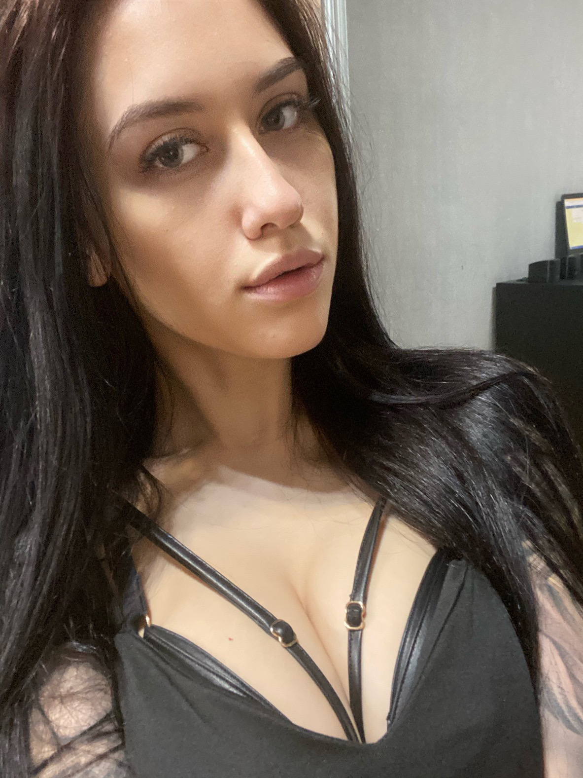 Miss me😘 | Scrolller