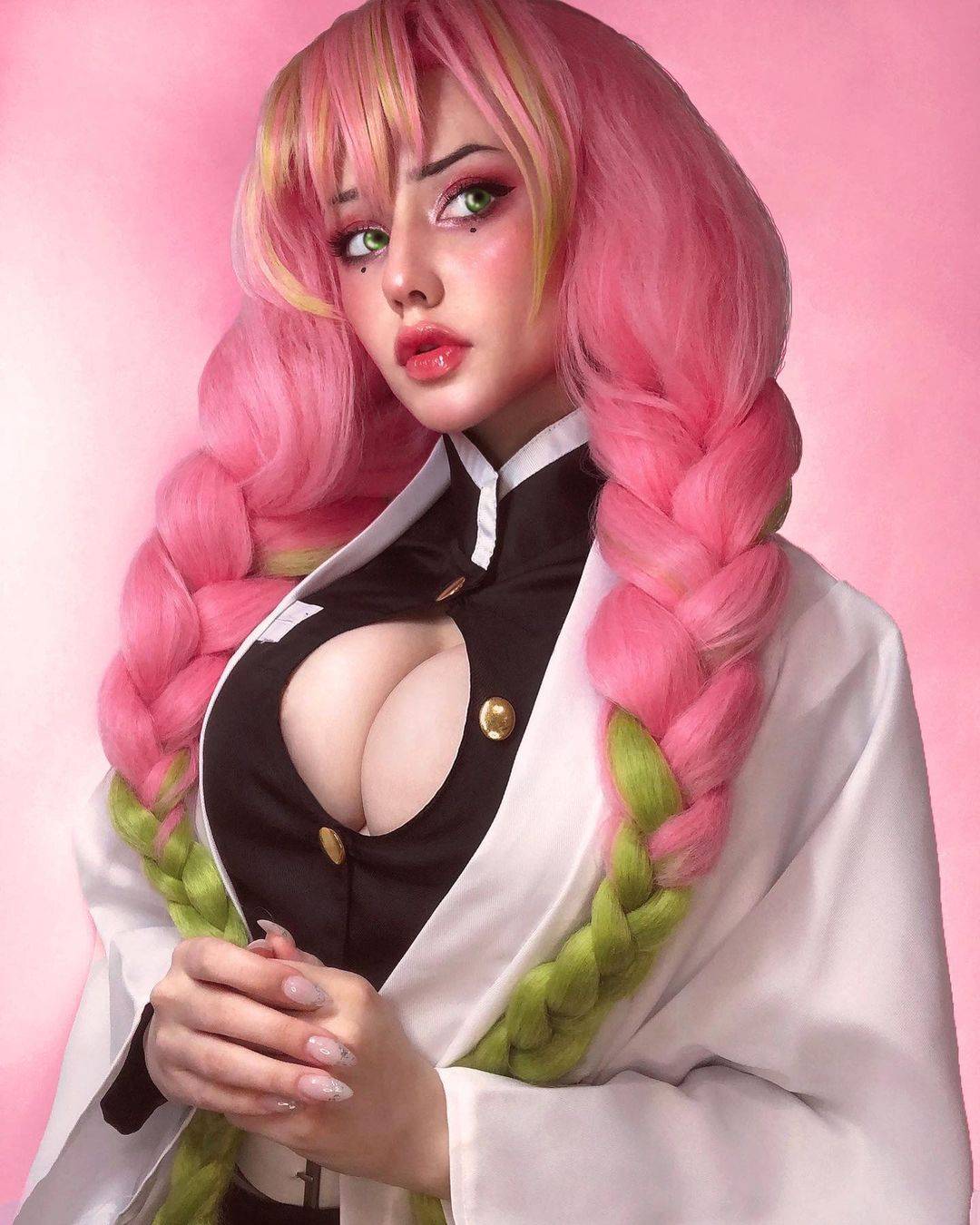 Anna Aifert as Mitsuri Kanroji, Demon Slayer | Scrolller