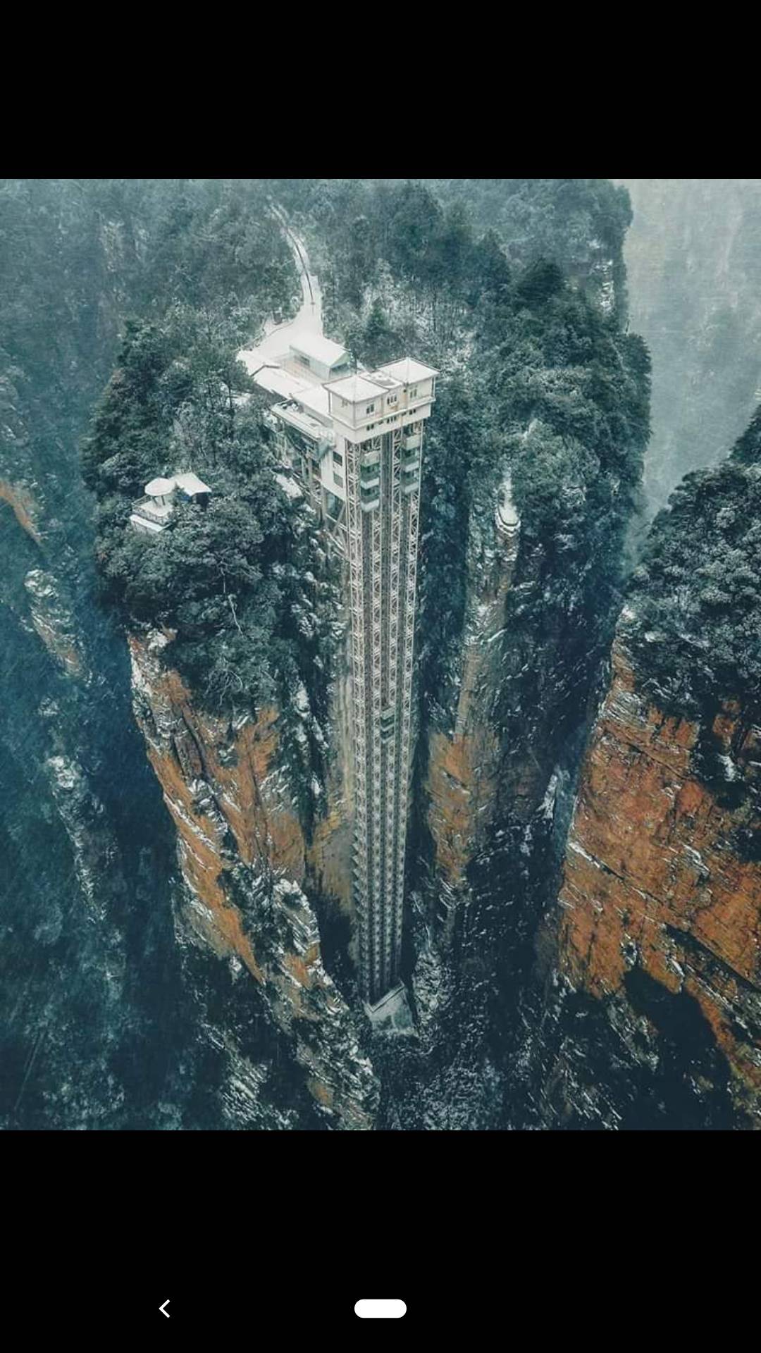 Mk.29 Vertical Conveyor | Scrolller