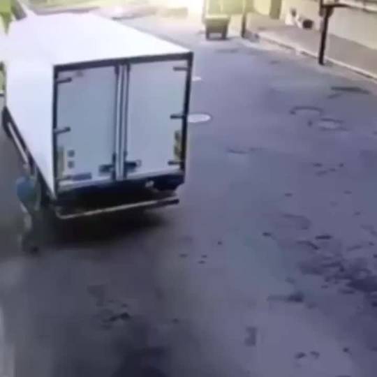 MMC after my cargo burys me | Scrolller