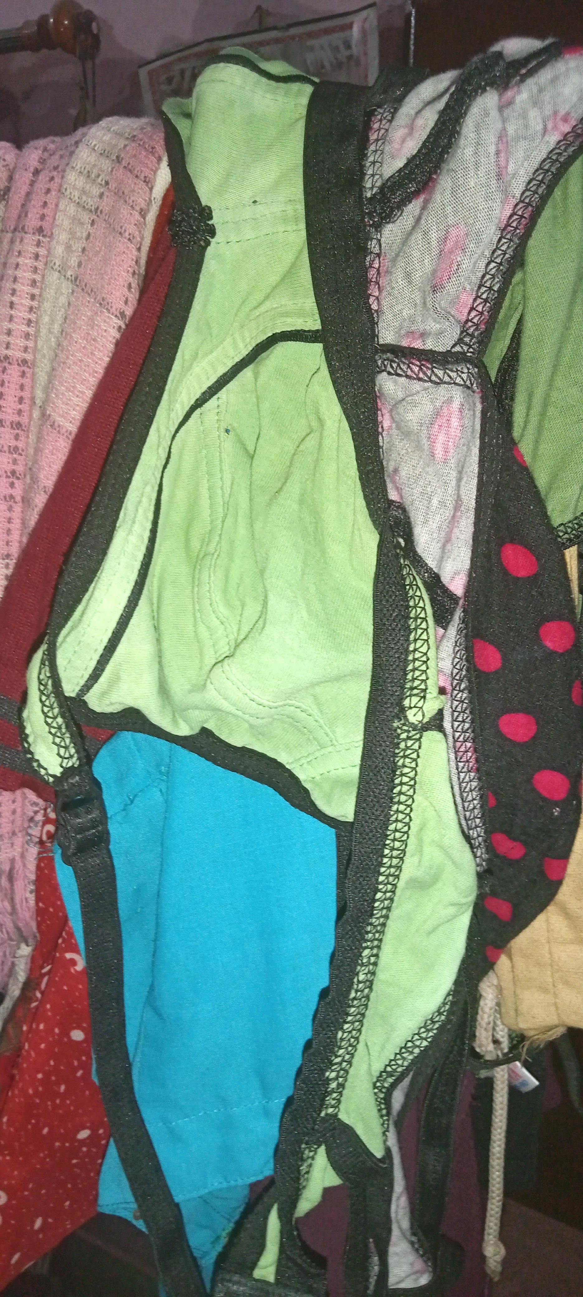 Mom Bras Scrolller