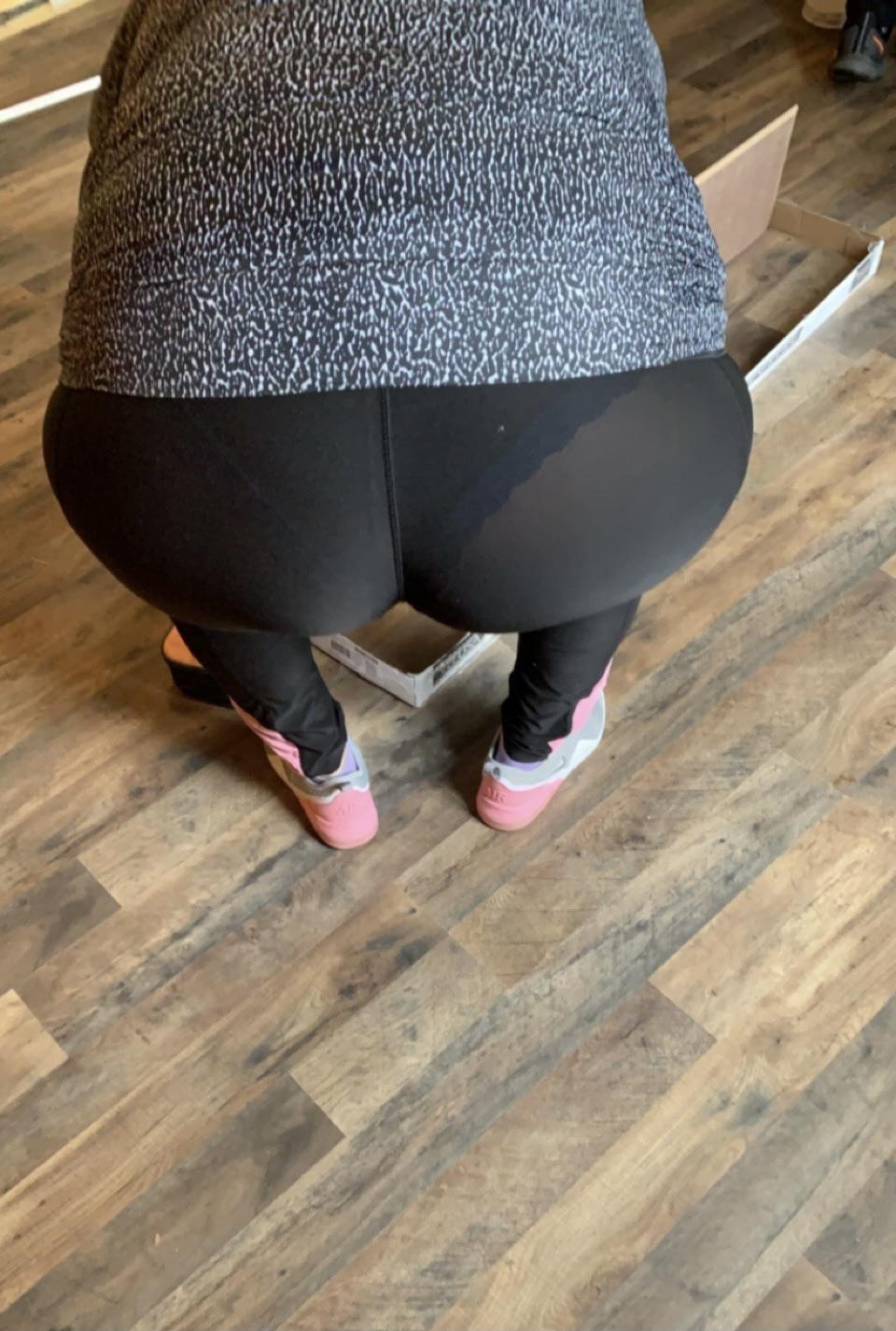 Mom In see through leggings | Scrolller