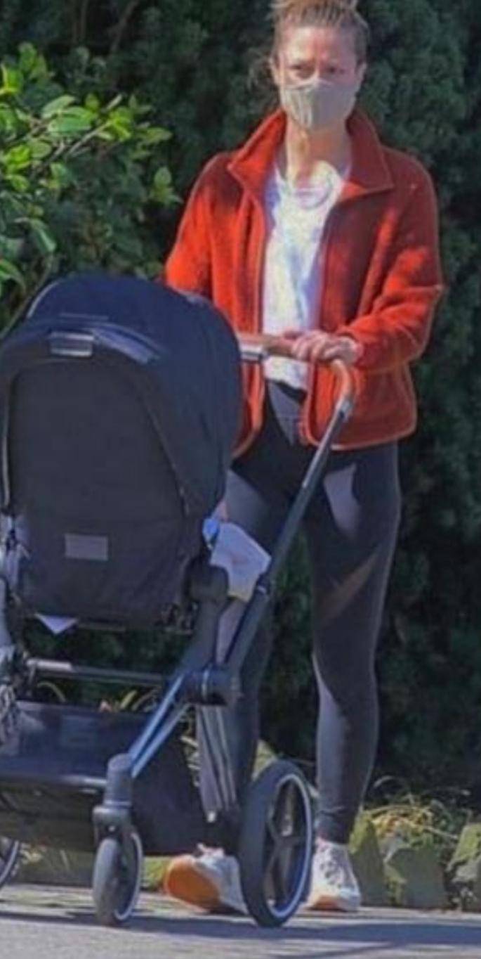 Mommy Melissa Benoist is a MILF | Scrolller