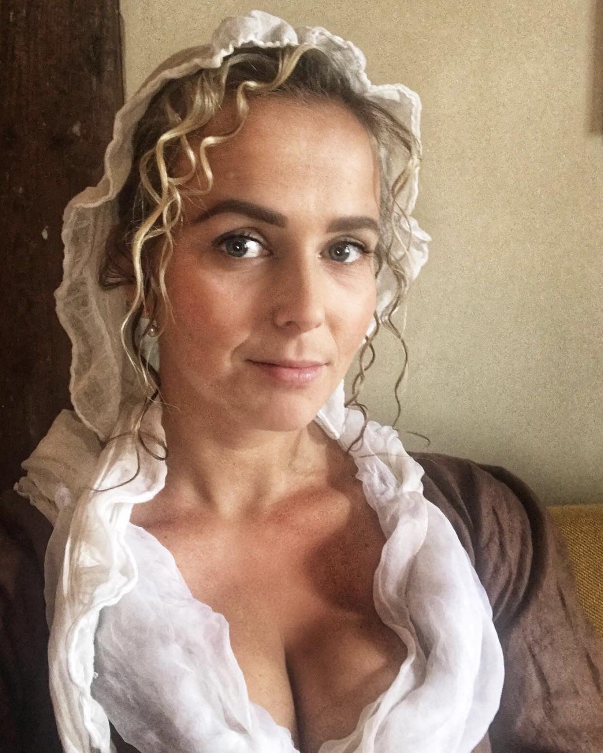 Monique Smit | Scrolller