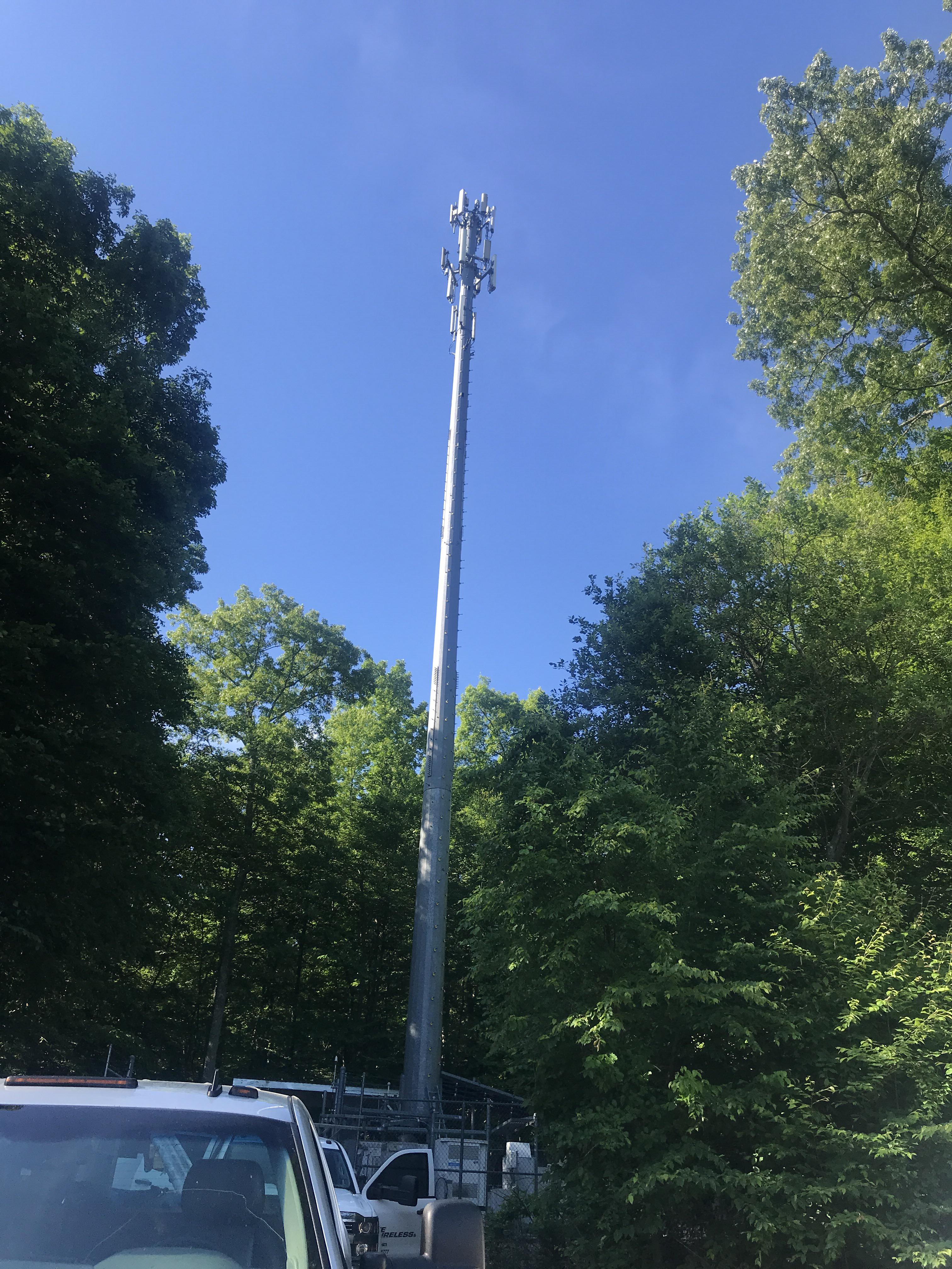 Mono Pole | Scrolller