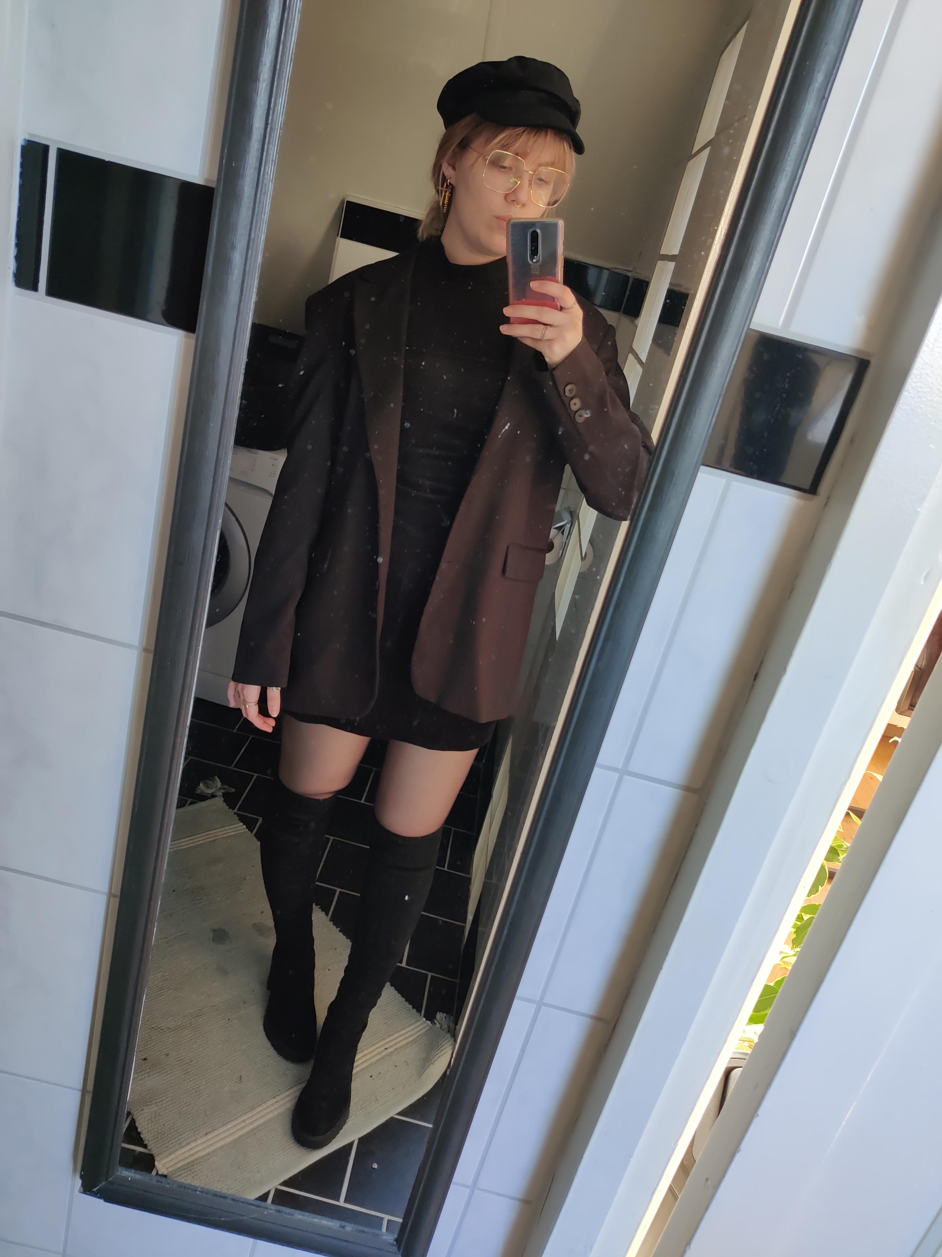 Monochrome look | Scrolller