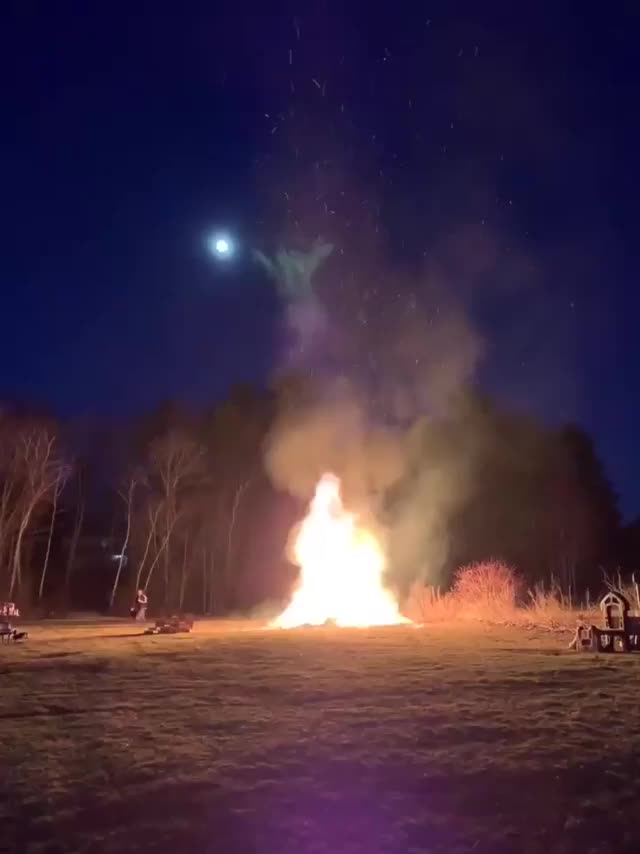 Moonlight In The Smoke Looks Like A Ghost | Scrolller