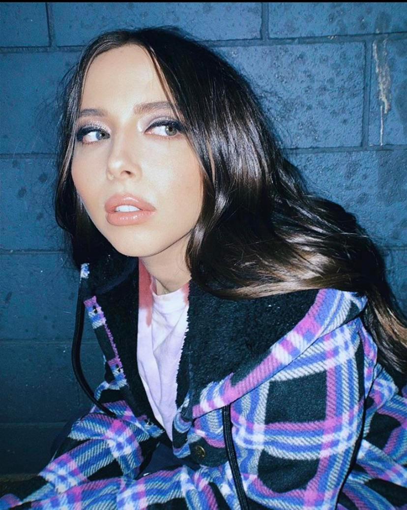 More Glam | Scrolller