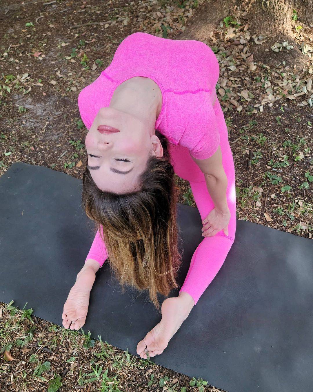 Morning stretch | Scrolller